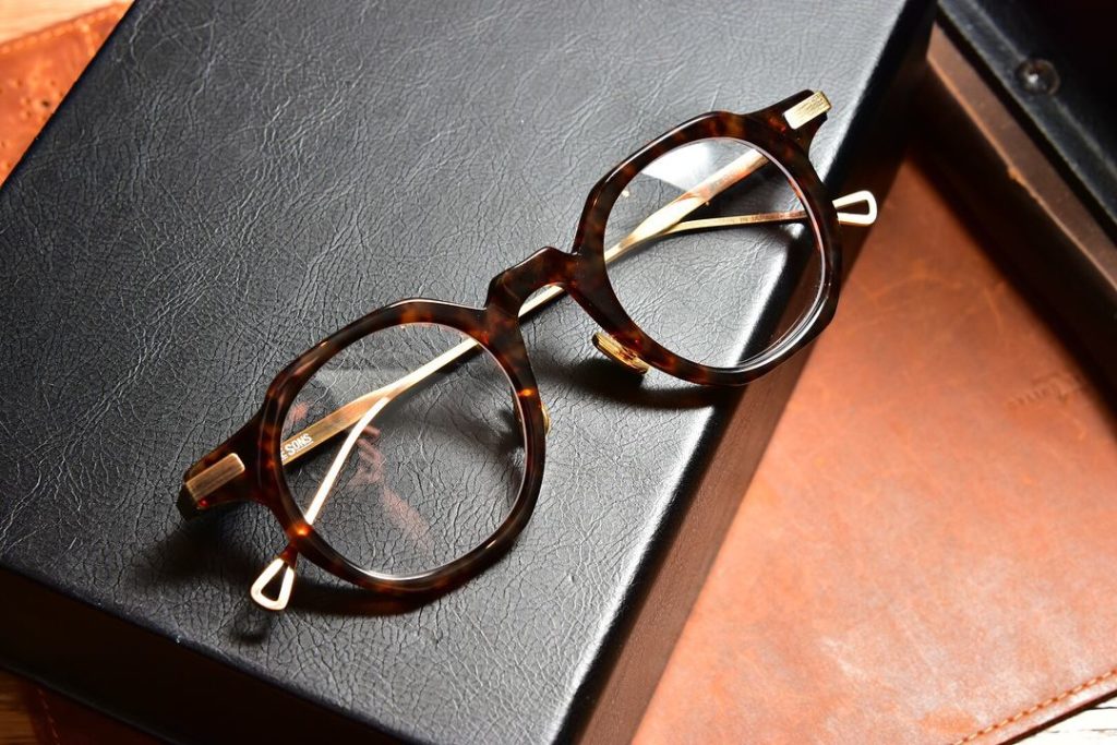 YELLOWS PLUS Stacy全新用色 | 上目眼鏡店Blog